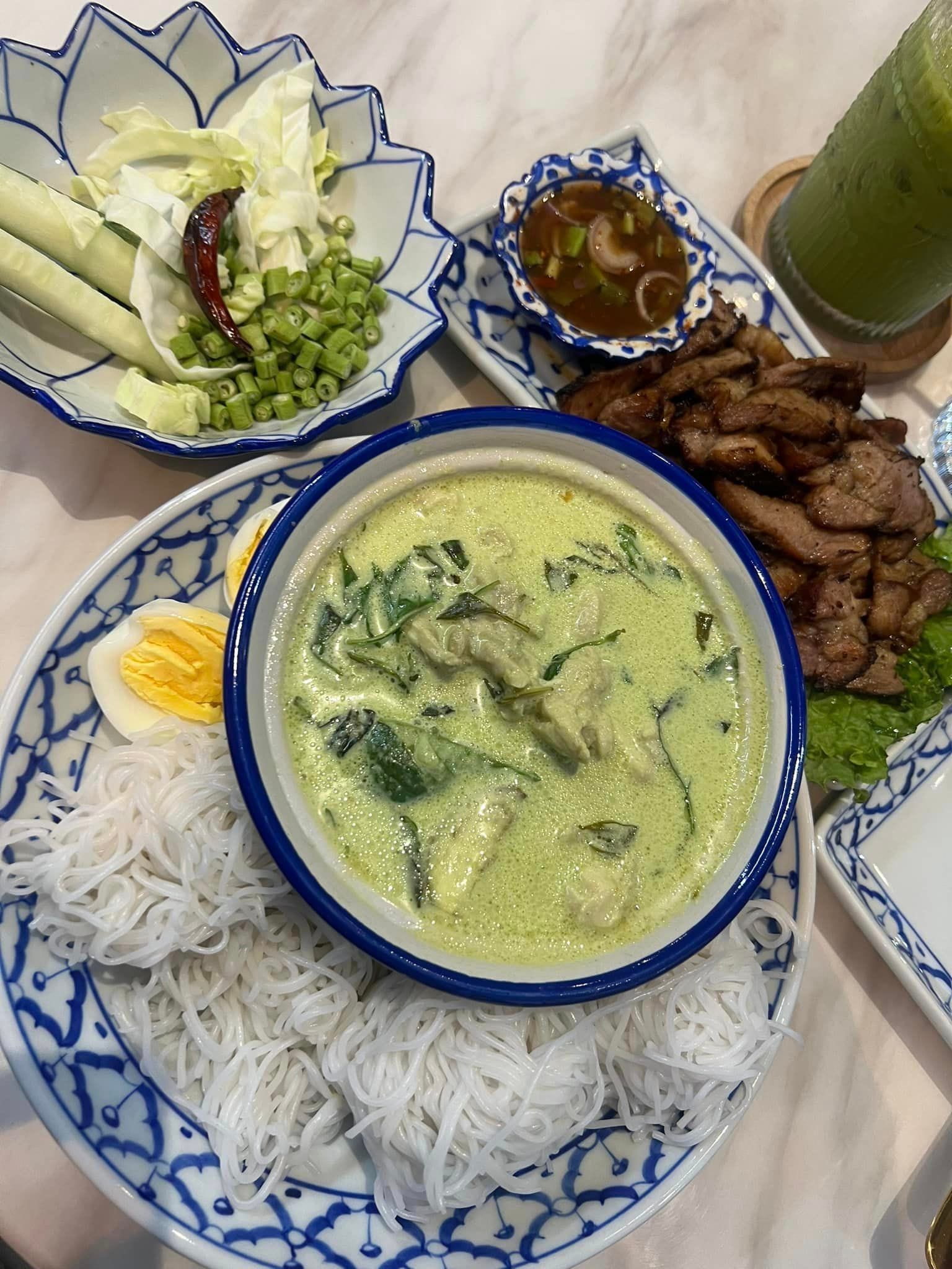 The Thai • เดอะไทย Cafe and Restaurant | Chiefeater.com