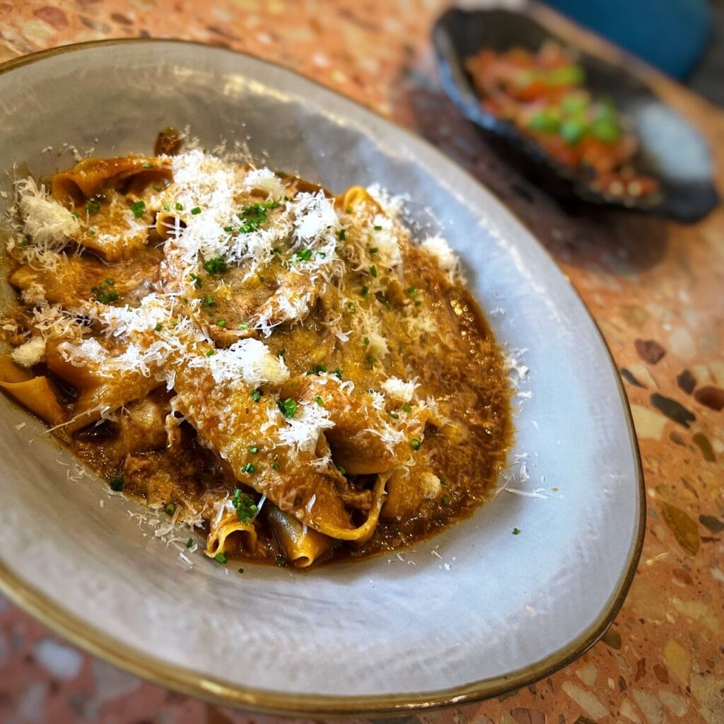 Best Eats near Taman Bahagia LRT station | Chiefeater.com