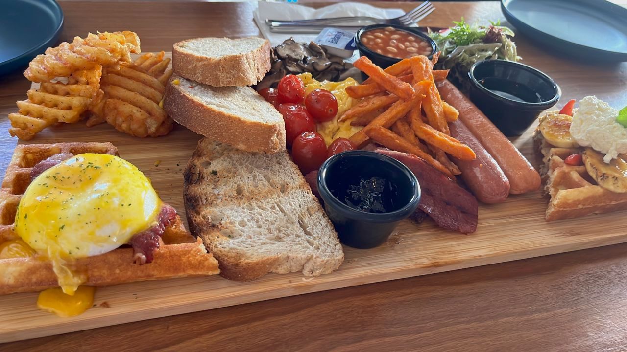 The Foxhole Bakery Cafe Breakfast Platter | Chiefeater.com