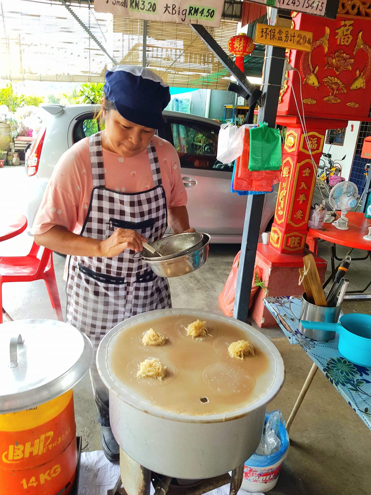 BC Coffee Shop Pillow Chai Kueh | Chiefeater.com