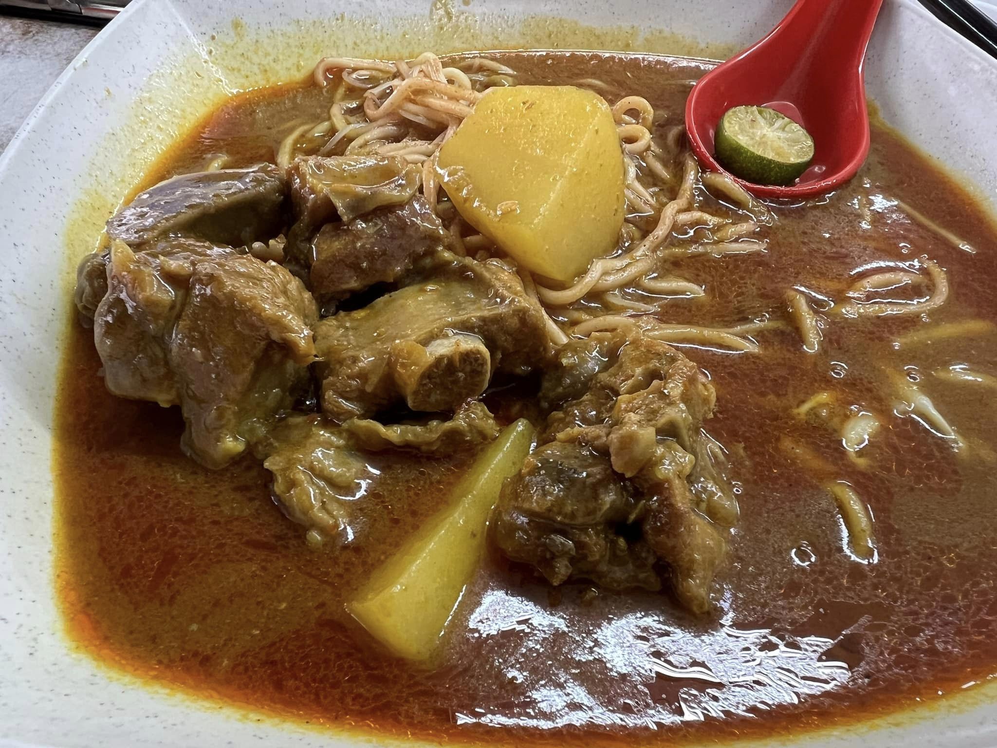 Restoran Fatty Mok Hakka Yong Tau Foo Curry Mee | Chiefeater.com